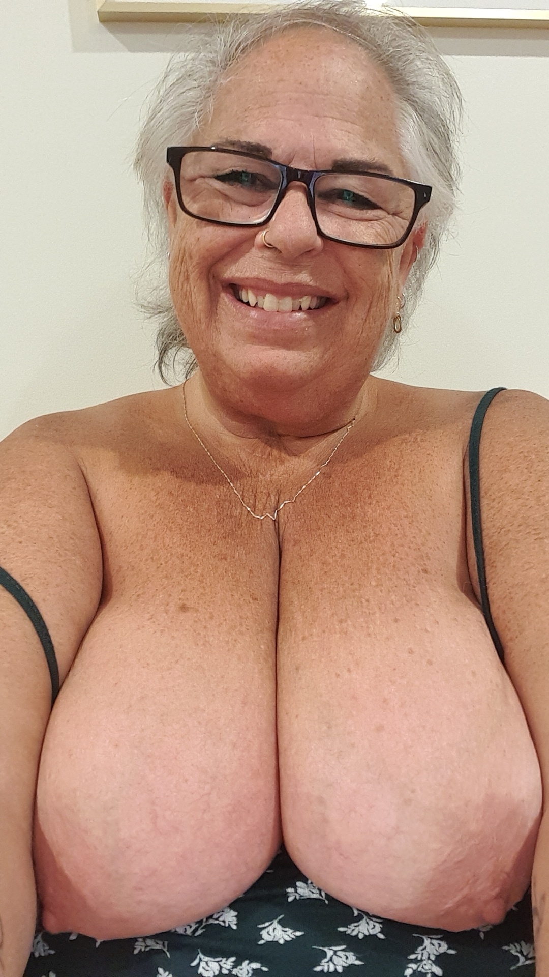 Mamas Boobs 28 Pics Xhamster