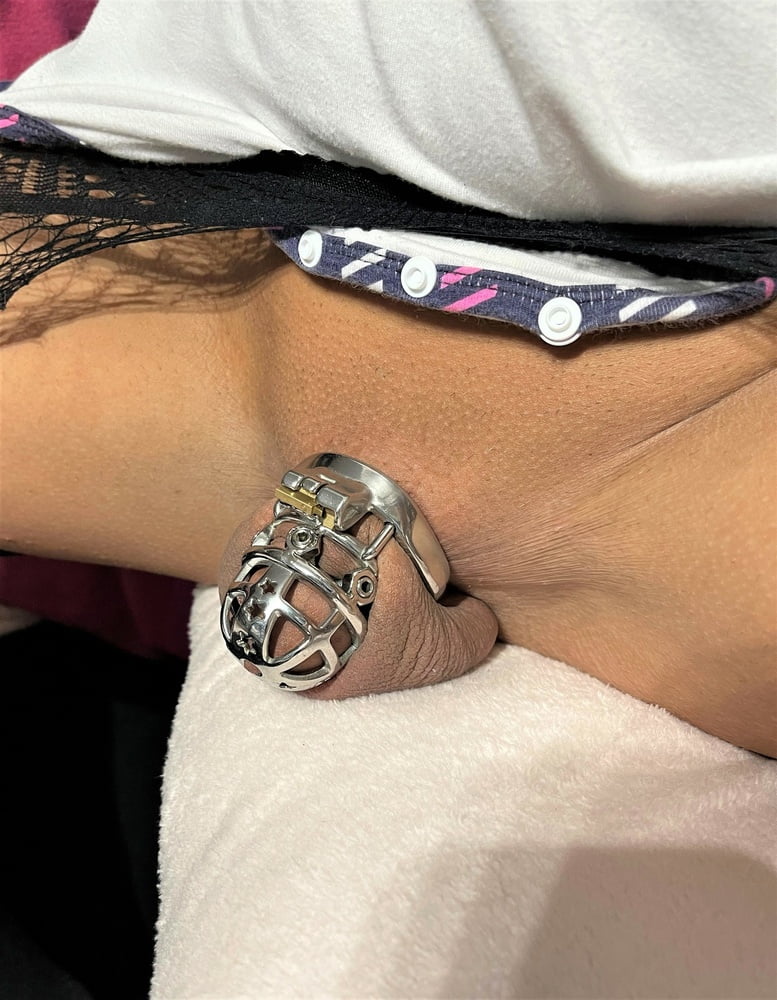 Sissy Wearing Short Chastity Cage With Scary Sharp Screws 16 Pics Xhamster